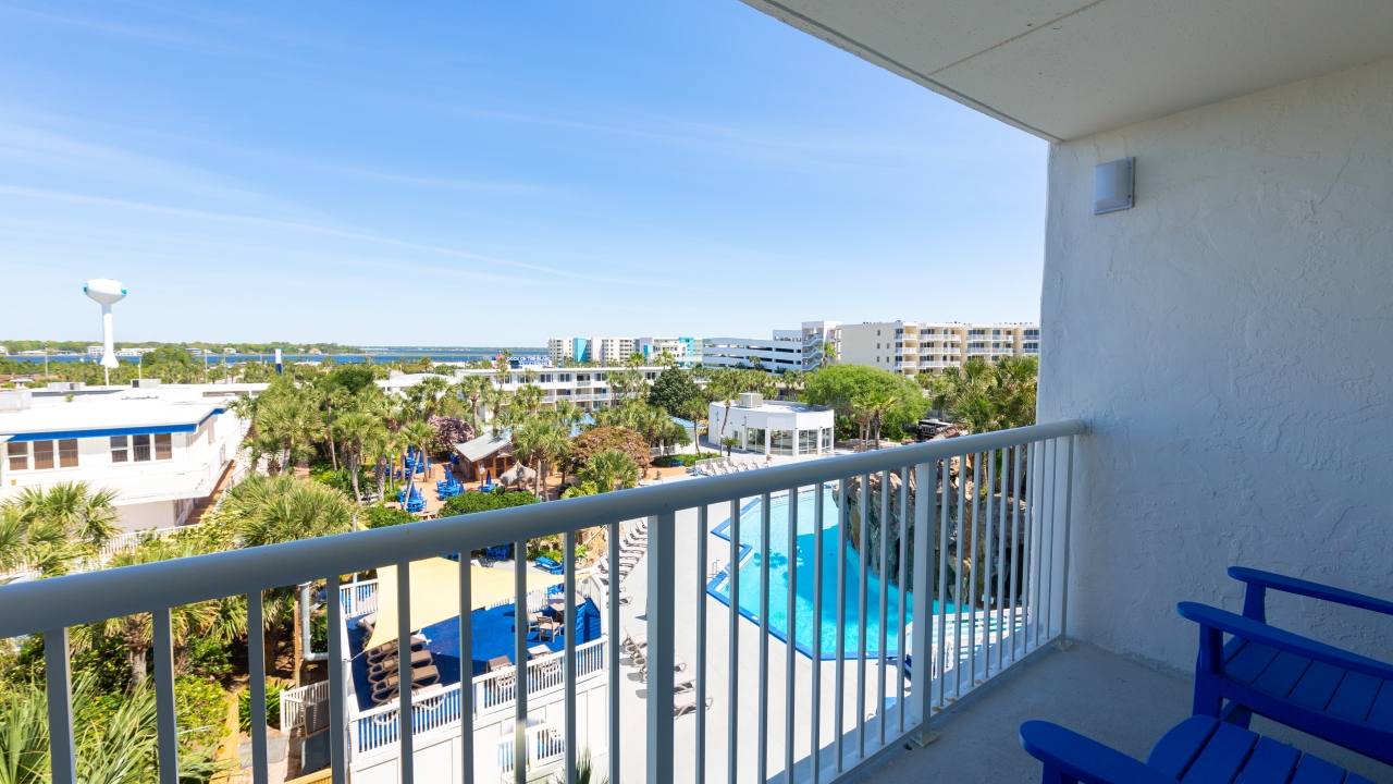 Pool View Room - The Island Resort