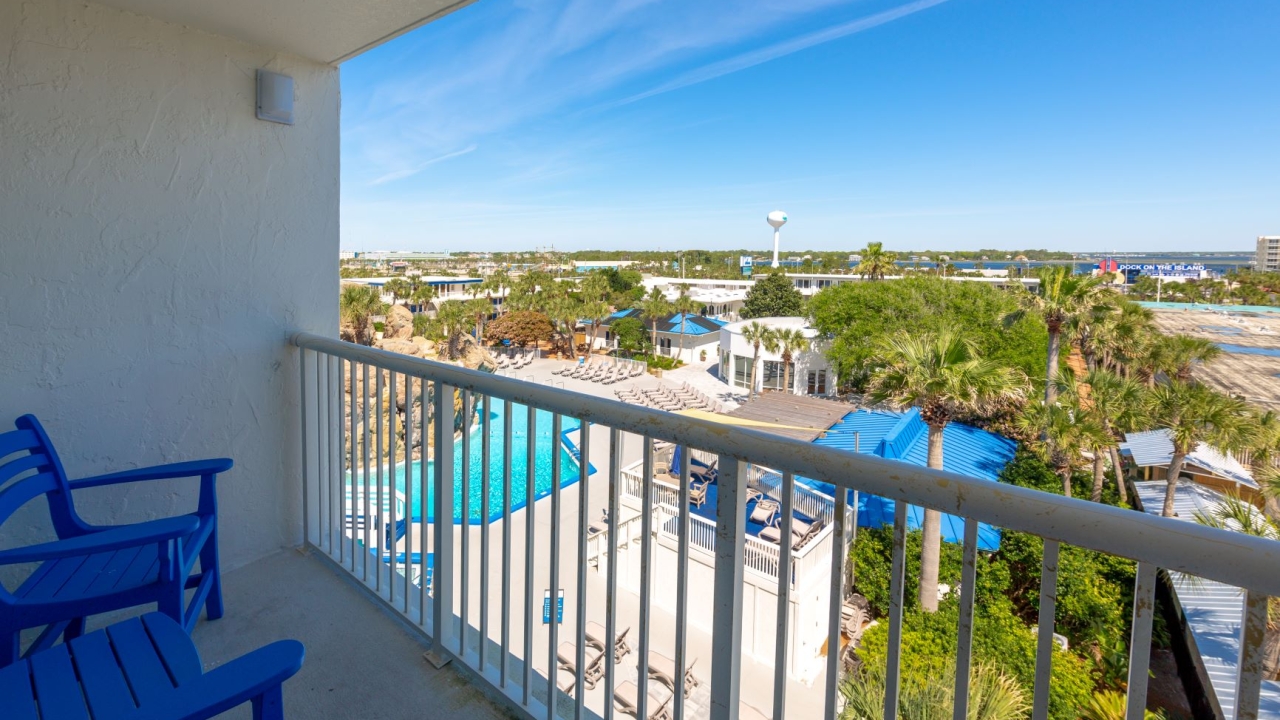 Pool View Room - The Island Resort