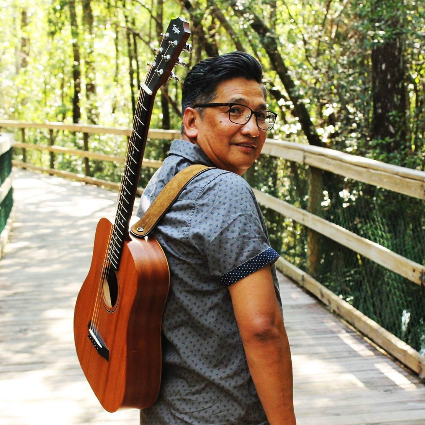 Live Music with Rick Esguerra 3-6pm | The Island Resort